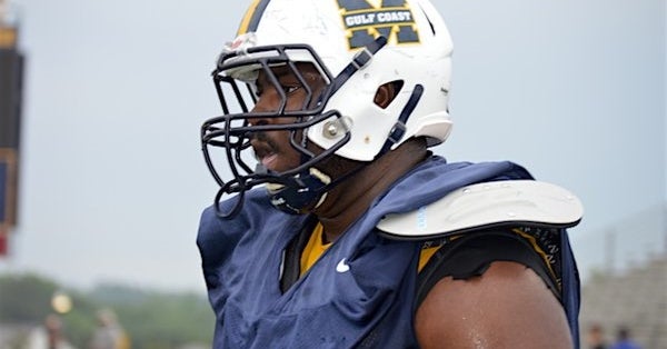 Travonte Valentine officially returns to LSU