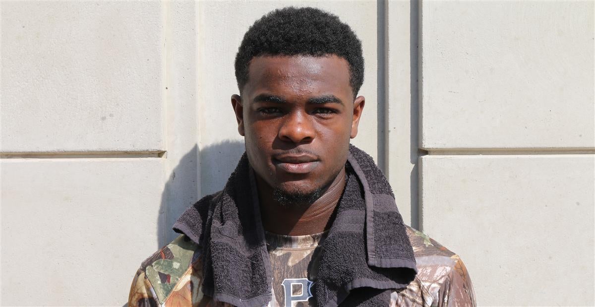 Mykel Jones dons Alabama uniform