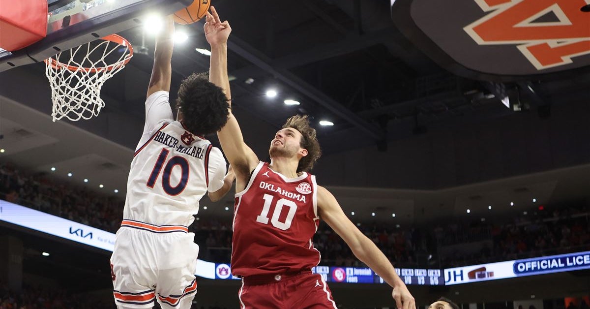 Oklahoma trying to imbue confidence in Sam Godwin amid senior's SEC woes