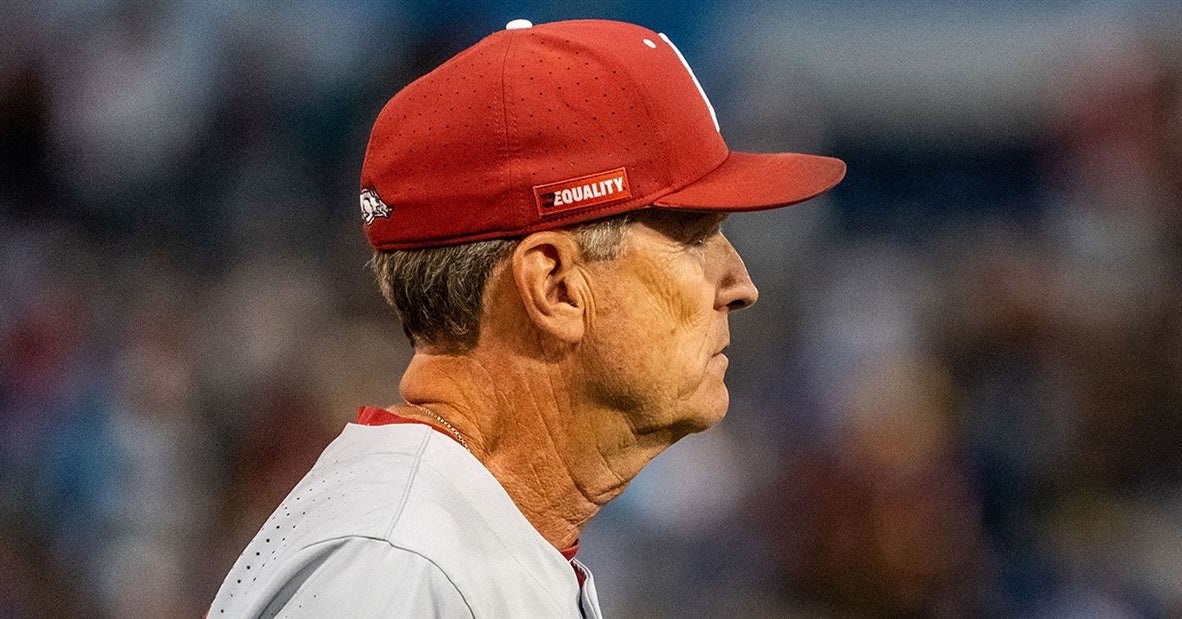 Razorbacks strike early, sputter late in loss to Florida. 6-4