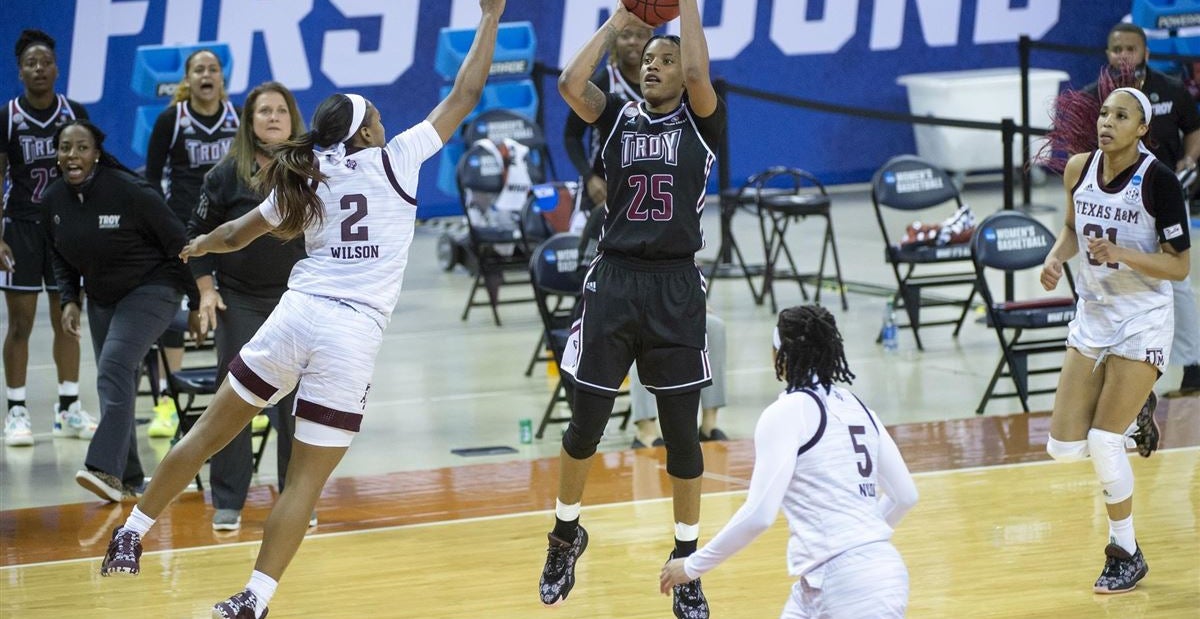 Transfer Alexus Dye commits to Lady Vols