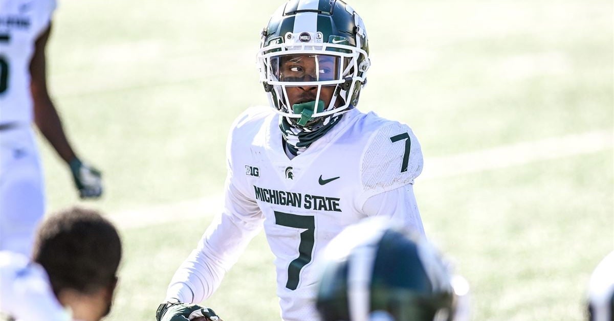 Ex-Michigan State WR Ricky White transfers to UNLV