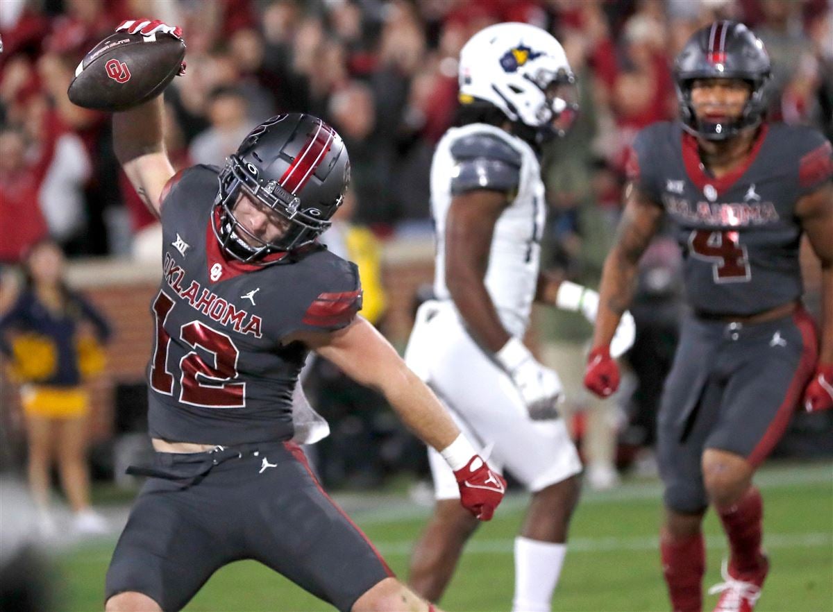 Drake Stoops has career night to help OU blow past West Virginia