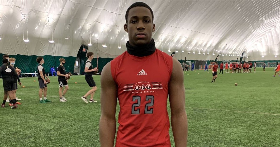 Michigan leading the charge in recruiting 2023 WR Malik Elzy