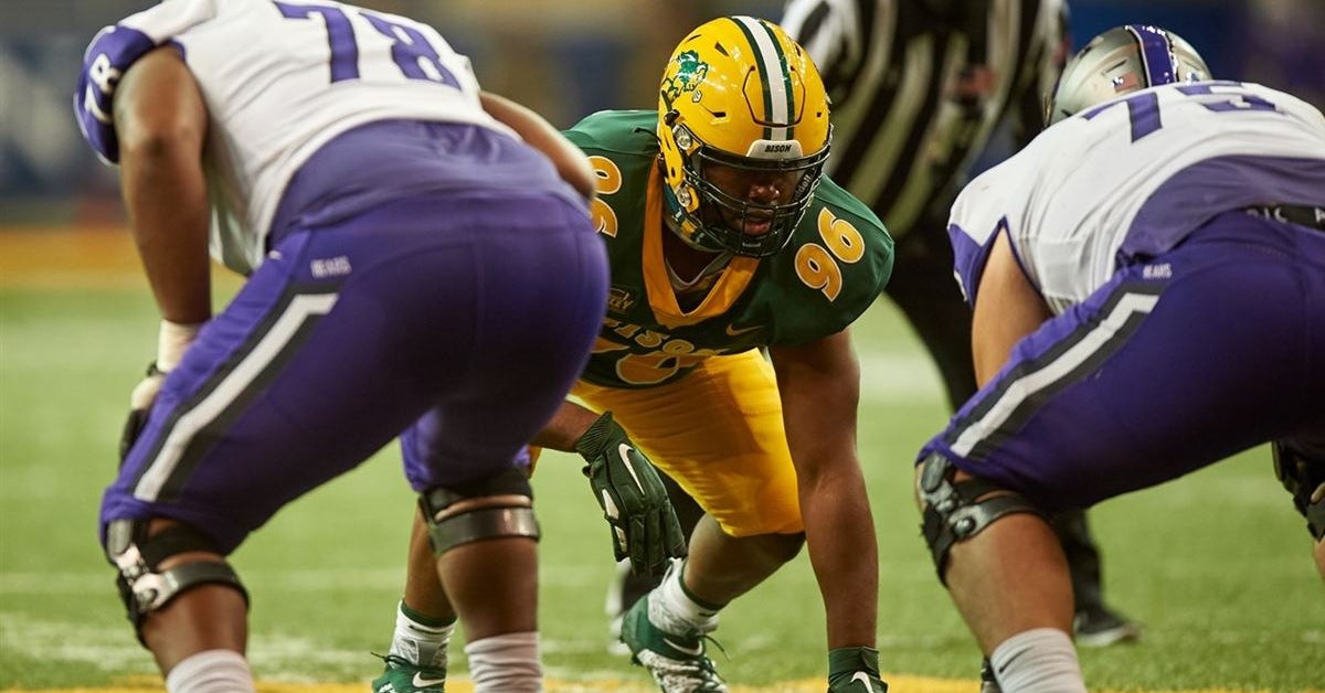 USC football offers North Dakota State transfer defensive lineman ...