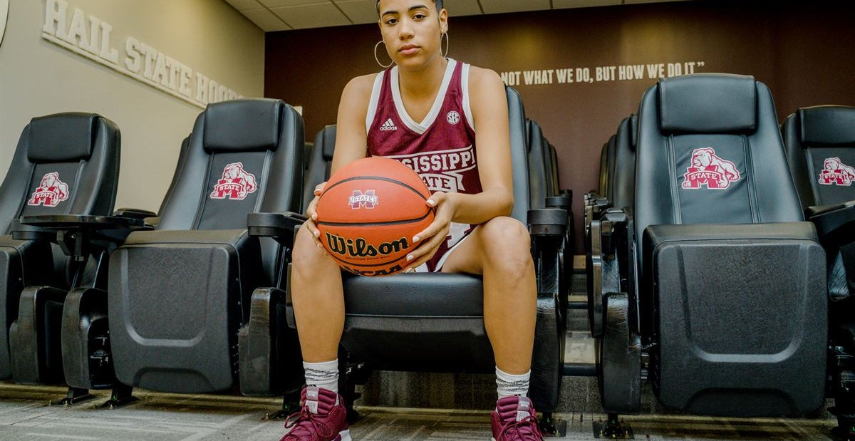 Madison Hayes decides to stick with Mississippi State