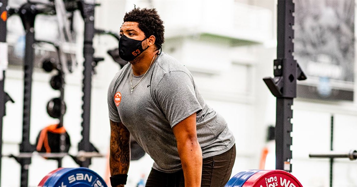 WATCH: Nick Harris getting first-team reps with Cleveland