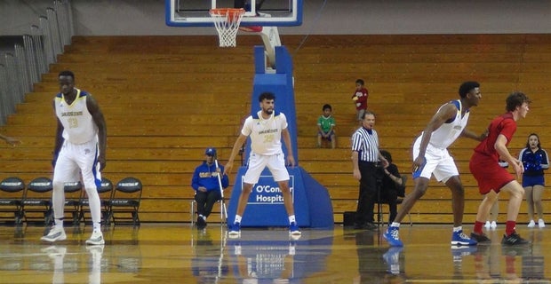 Scoring droughts, turnovers contribute to 66-59 loss