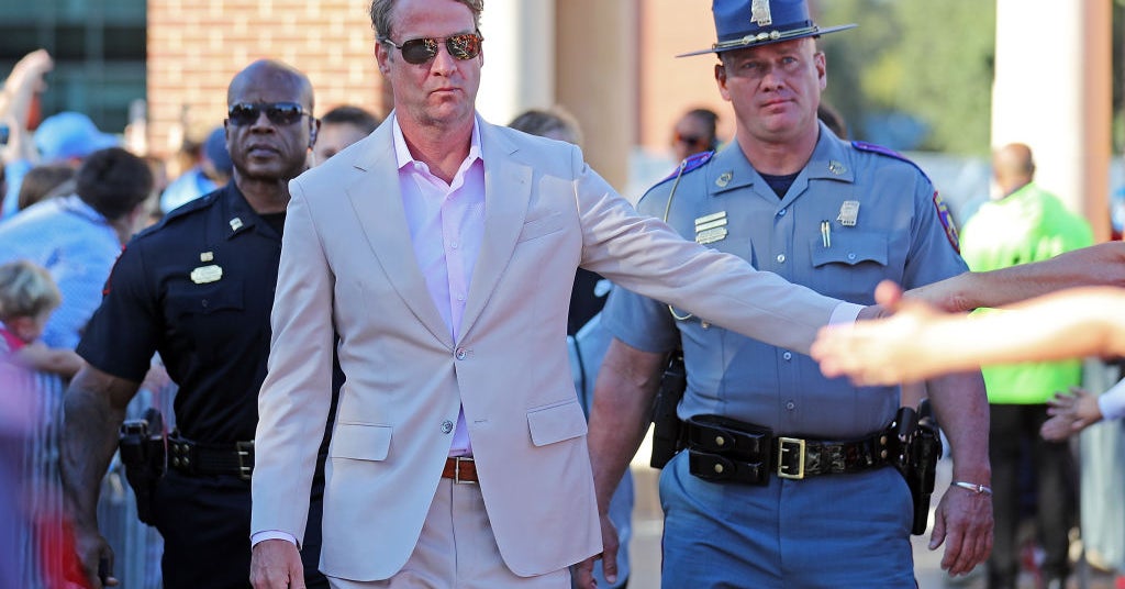 Column | Lane Kiffin appears at home at Ole Miss and Oxford