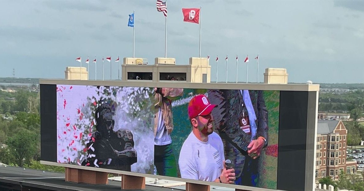 Sooners unveil Baker Mayfield's Heisman Trophy statue