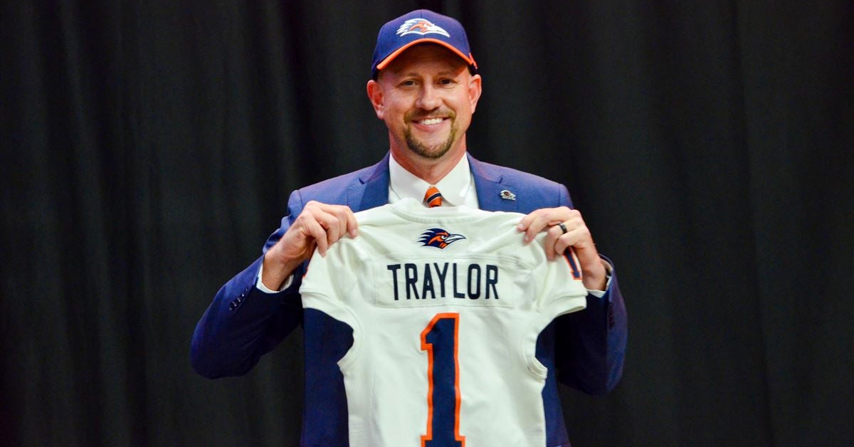 Traylor Agrees To 10-Year Contract Extension