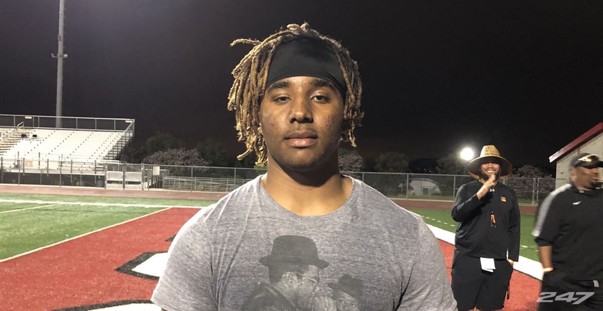 '21 DL Korey Foreman talks new offers and visits