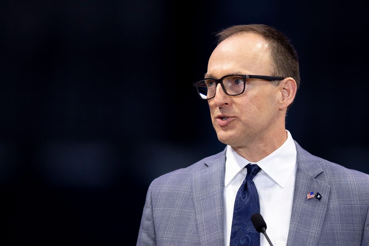 Musketeer Report Podcast: A conversation with Greg Christopher (Xavier AD)