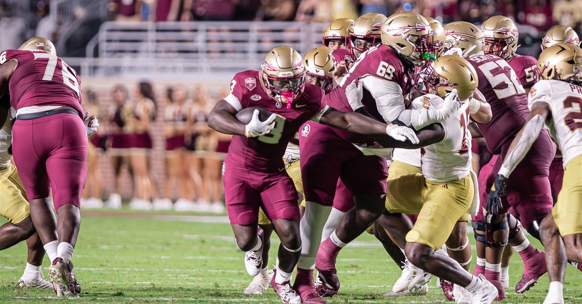Freshman running back Kam Davis on his immediate role; veteran ...