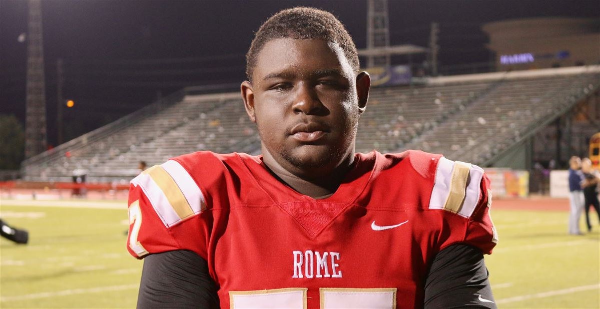 Signed: OL Quantavious Leslie