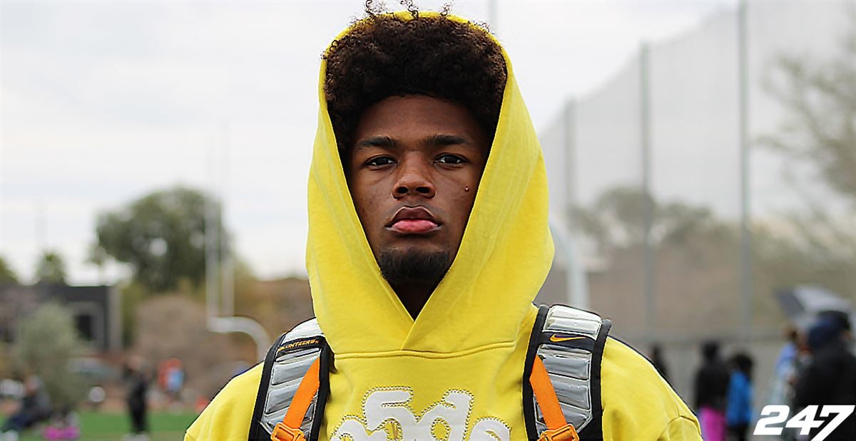 Four-star WR Donovan Olugbode aiming to make a short list