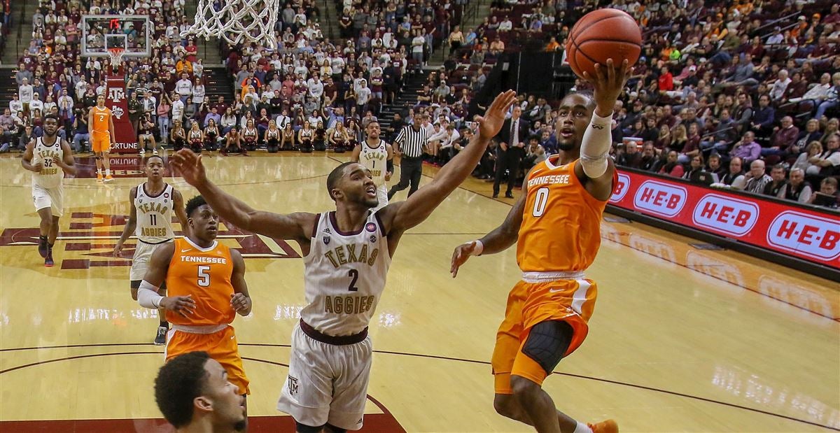 Jordan Bone takes command for No. 1 Vols at Texas A&M