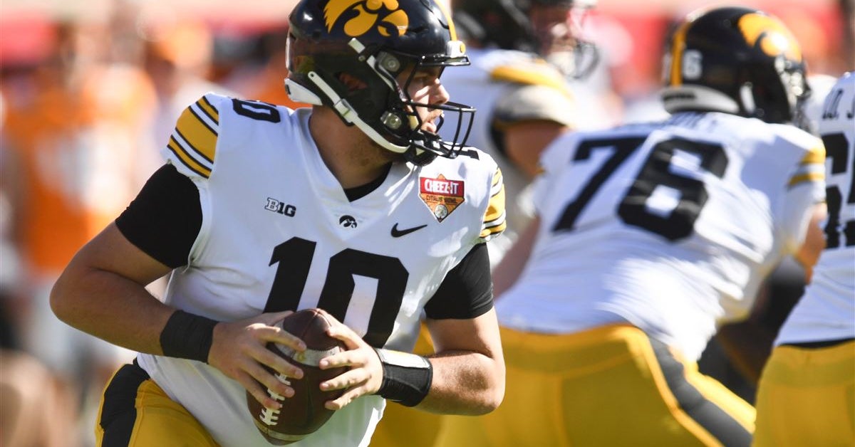 Former Iowa starting quarterback Deacon Hill commits to Utah Tech