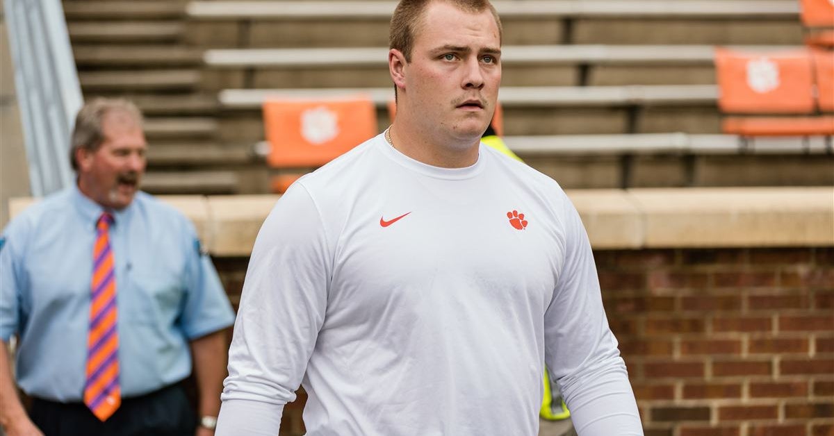 Clemson OL Walker Parks Out for 2023 Season