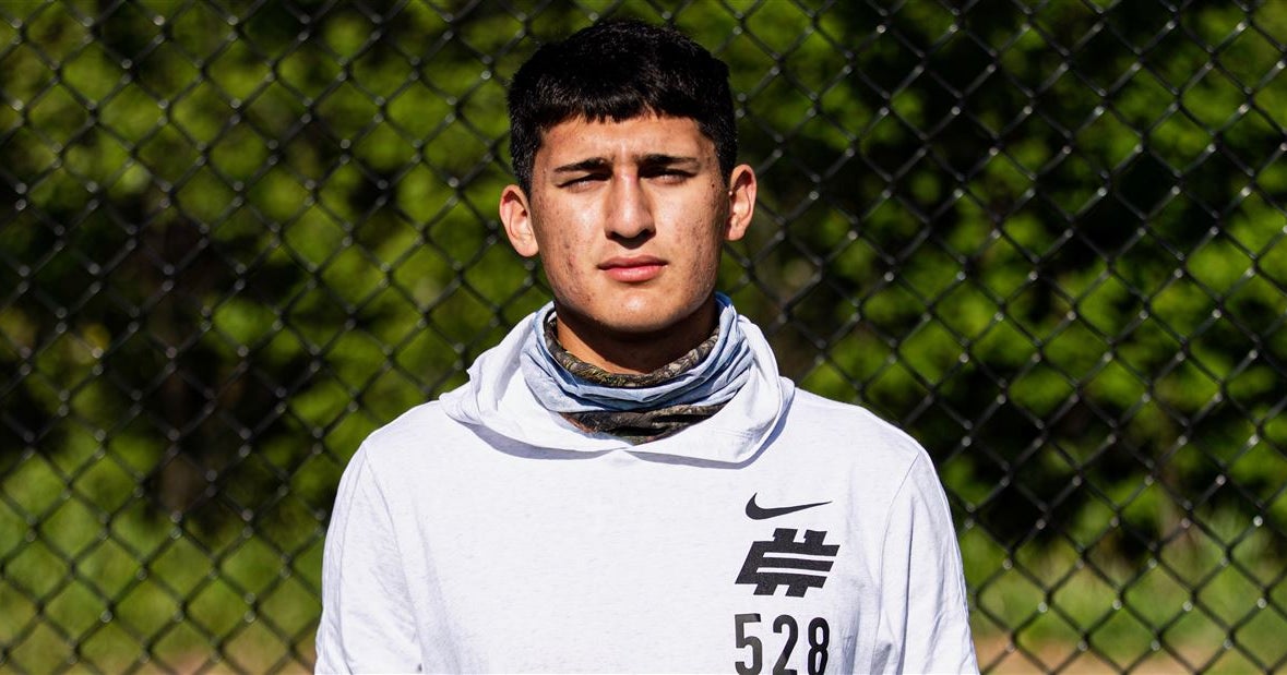 Highlights of Nebraska QB commit Richard Torres at Elite 11 Dallas