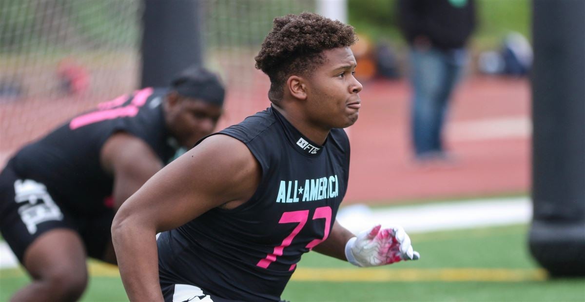 Four-star 2022 DL Gracen Halton commits to Oregon over ASU, USC ...