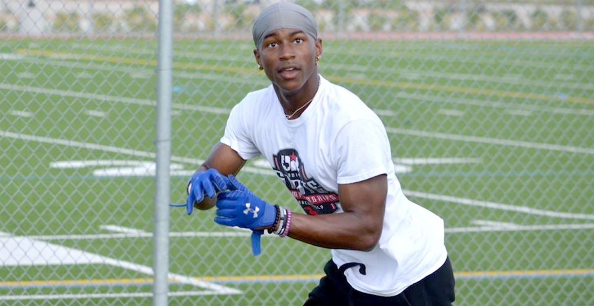 Top-40 WR Evan Stewart opens up on early relationship with A&M