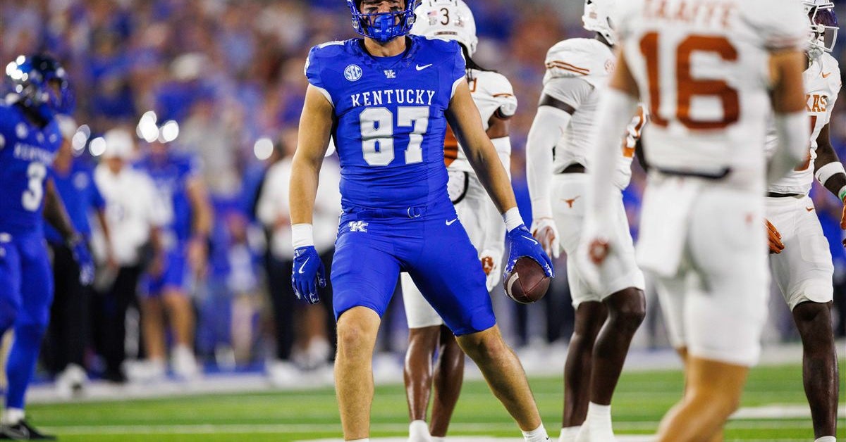 Kentucky releases depth chart for season finale against Louisville