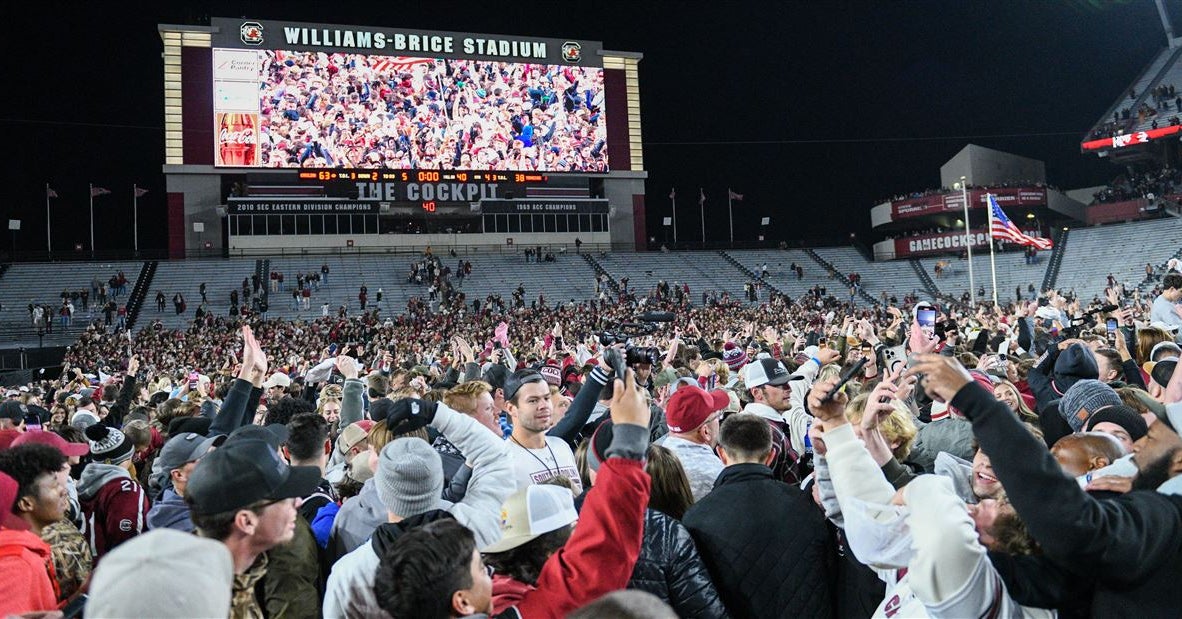IN PHOTOS: USC torches No. 5 Vols