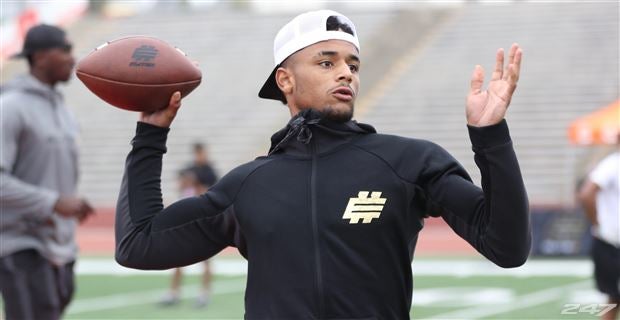 Big season continues for Avery Davis