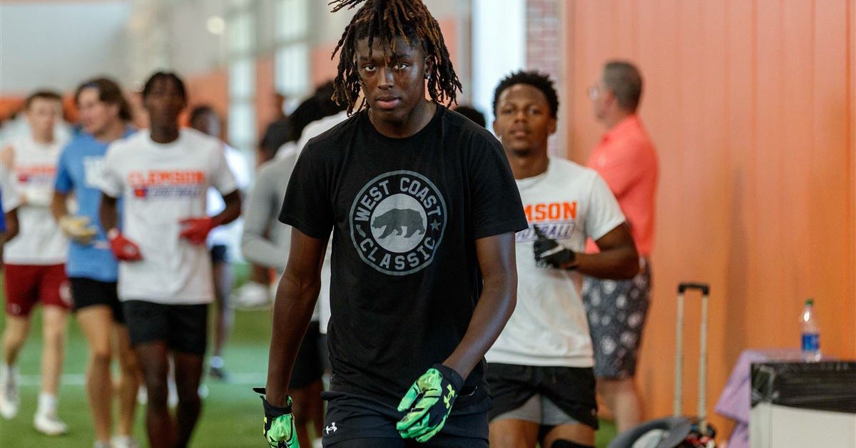 Decision Primer: WR Davion Dozier