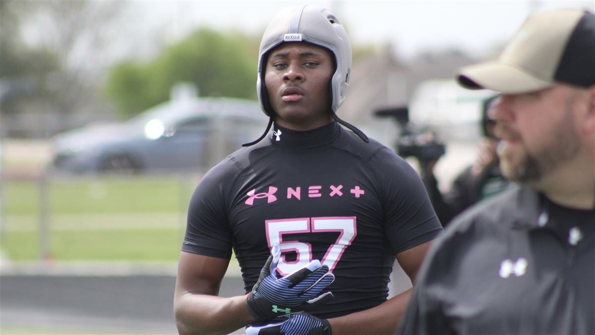 Four-star Lone Star State linebacker Elijah Barnes talks Ole Miss offer