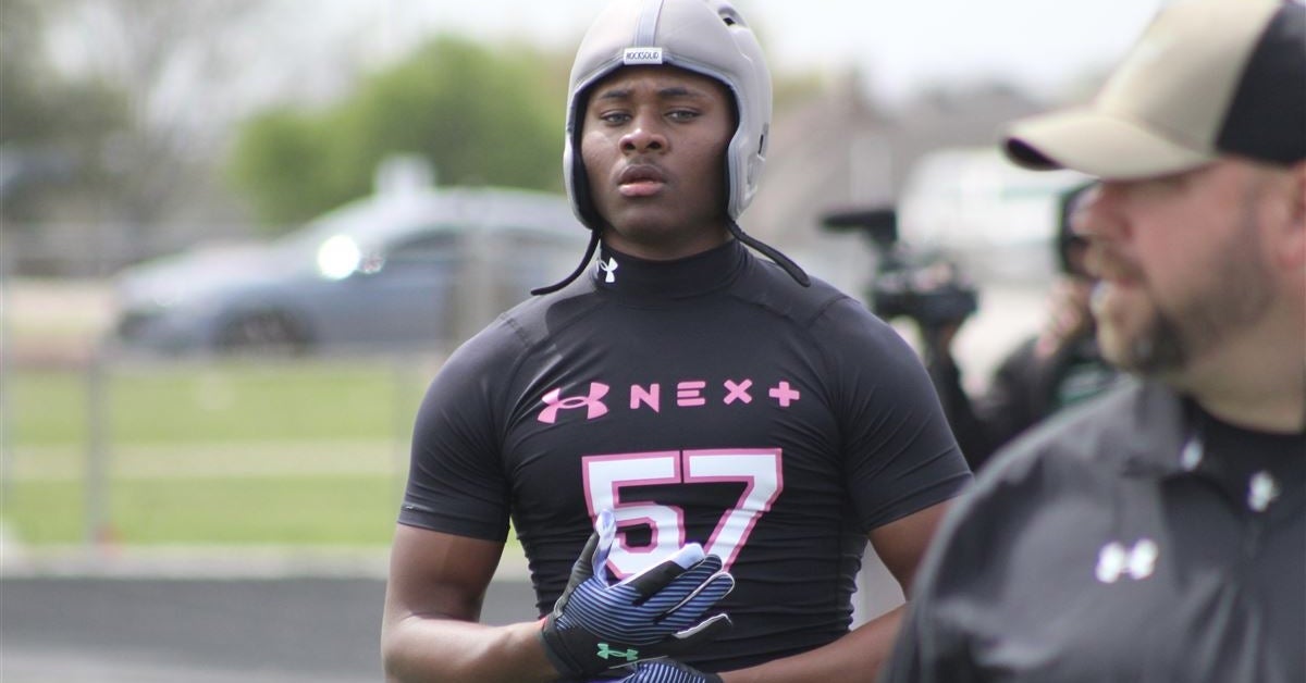 Four-star Lone Star State linebacker Elijah Barnes talks Ole Miss offer