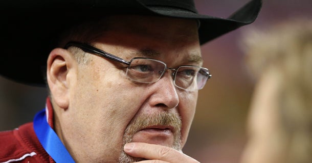 Jim Ross shares graphic injury, vows to support Oklahoma anyway