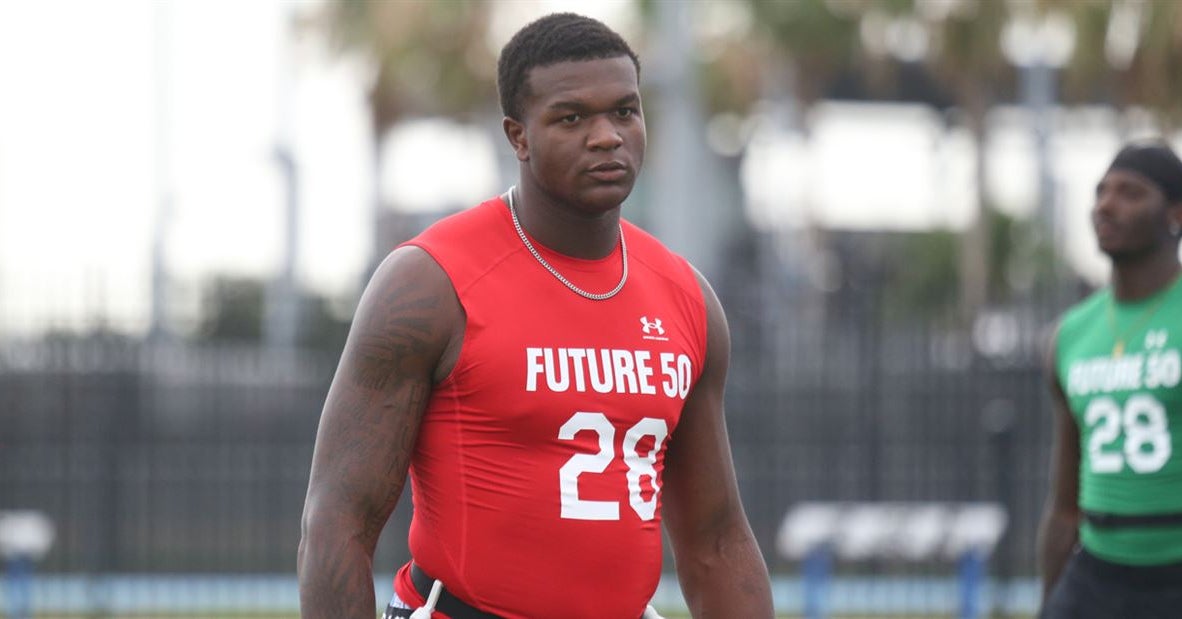 Jahkeem Stewart's top recruiting contenders after elite DL's ...