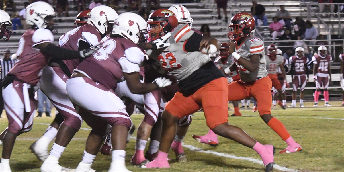 All-American defensive tackle Terrance Hibbler inks with Mississippi State