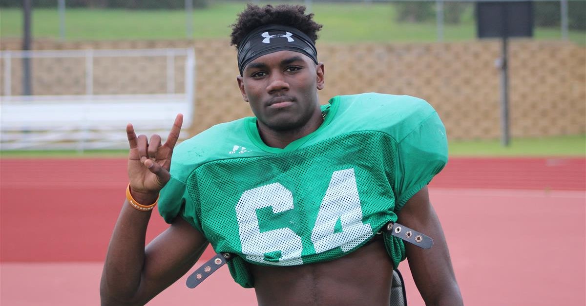 Boyce makes long-standing commit to Texas official with signing