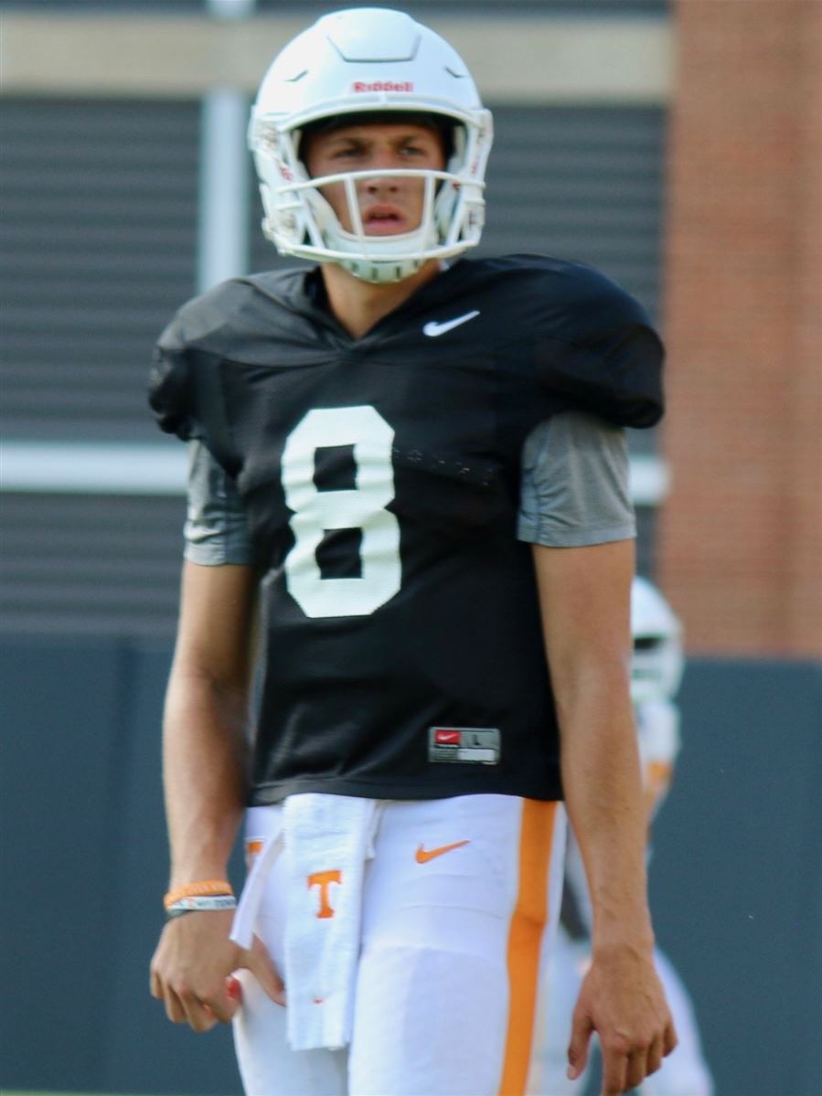 Freshman Shrout moves up Tennessee's QB pecking order