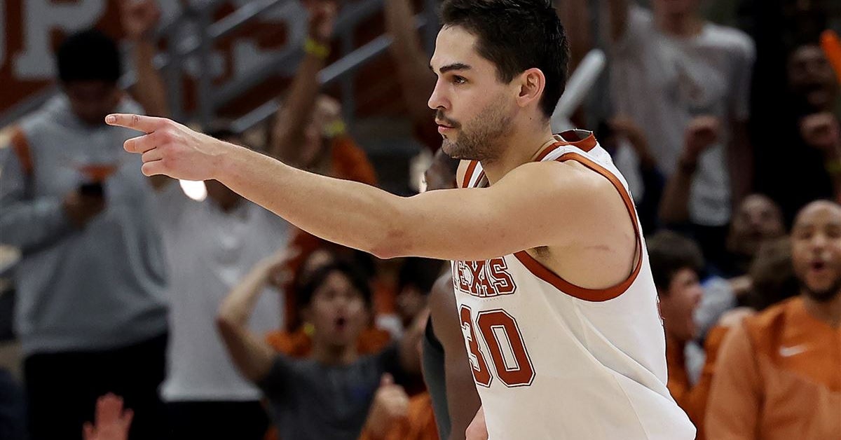 Motivated by Brock Cunningham, Texas overcomes second-half struggles en ...