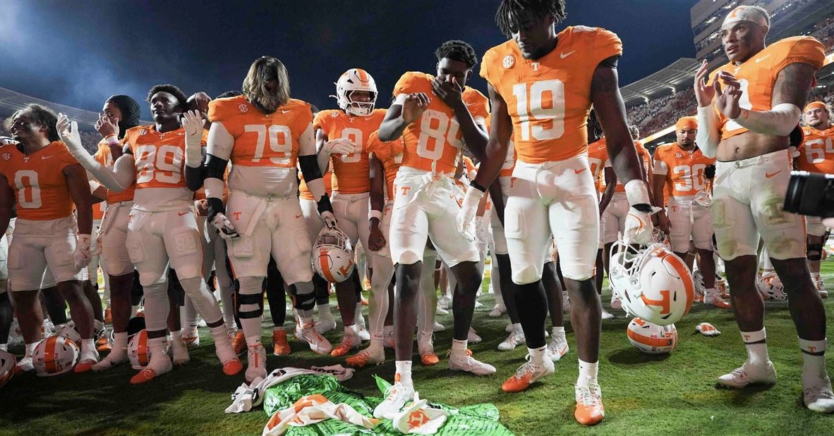 Transferring Tennessee WR switches commitment after coaching change