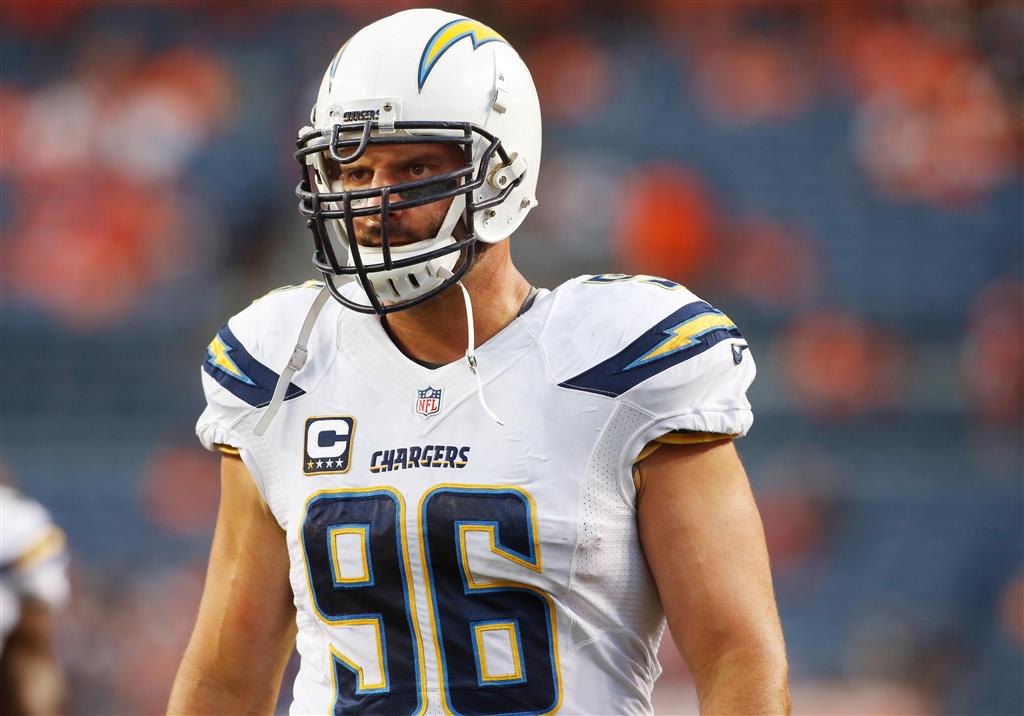 Former Alabama DE Jarret Johnson retires from NFL