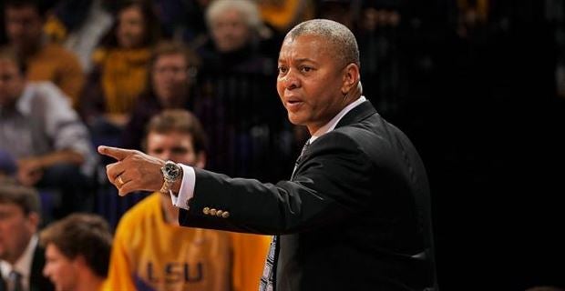 Al Pinkins leaves LSU staff