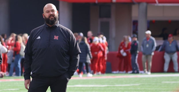 Donovan Raiola on the Husker O-line and 'watering the bamboo'