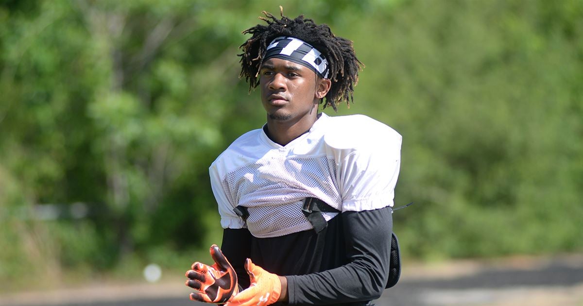 Iowa in top-14 for four-star LB Cameron Riley