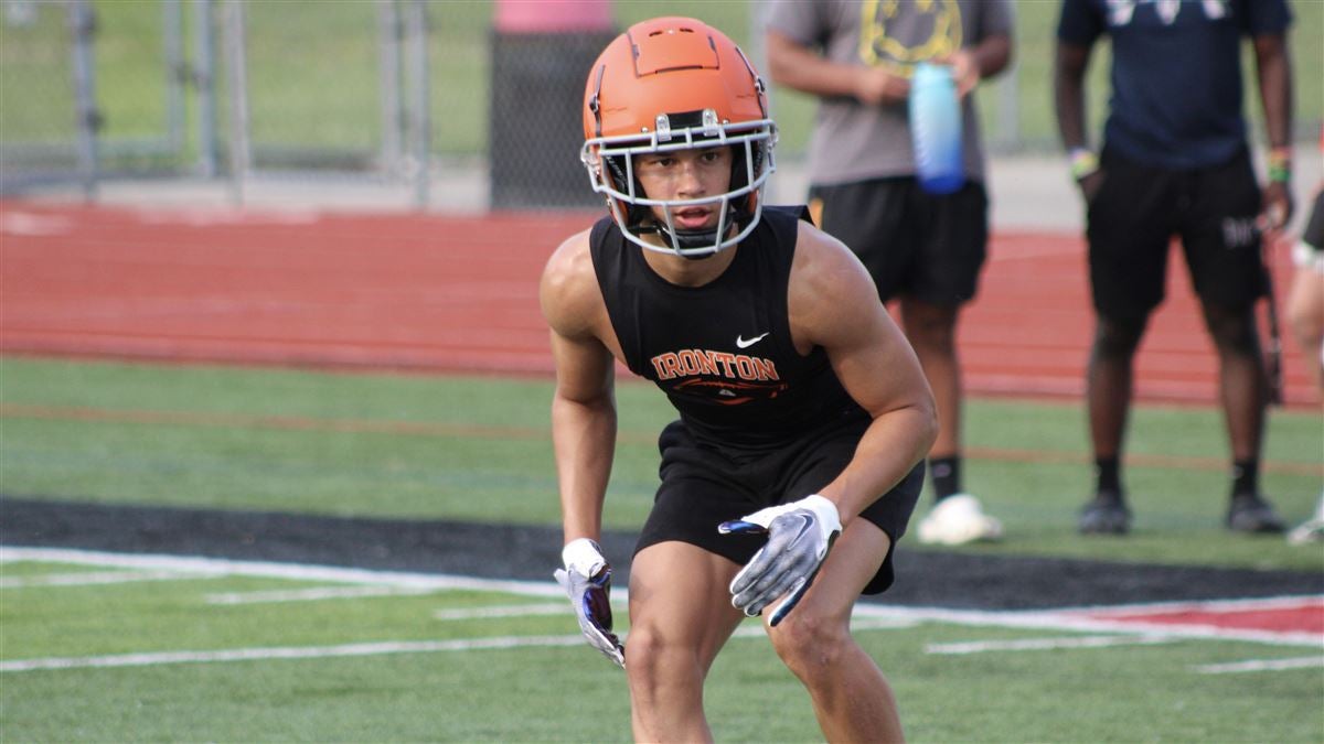 In the wake of his commitment to Notre Dame, wide receiver Shaun Terry ...