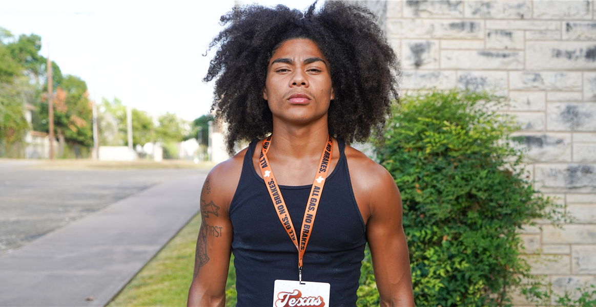 Signing Day: Tanook Hines, speedy four-star receiver from Texas, signs ...