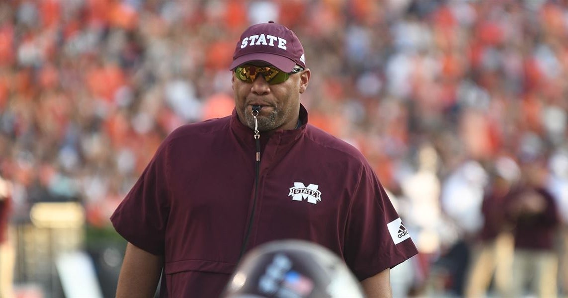 Defensive line coach Deke Adams talks true freshmen