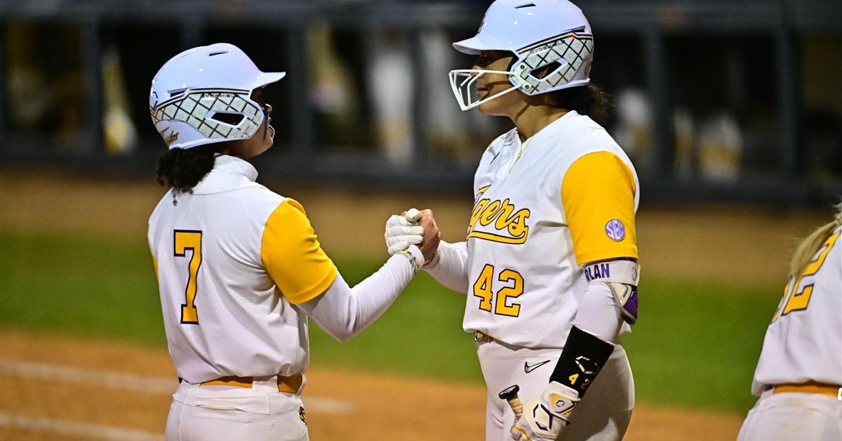 No. 6 LSU softball stays hot to close the LSU Invitational