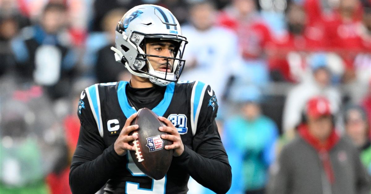 WATCH: Referee had to be carted off the field in the Bucs-Panthers game