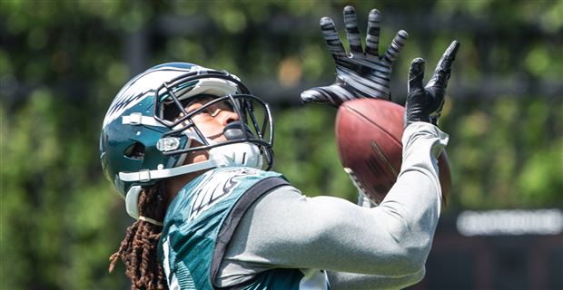 Former Longhorn Marcus Johnson injures quad during Eagles camp