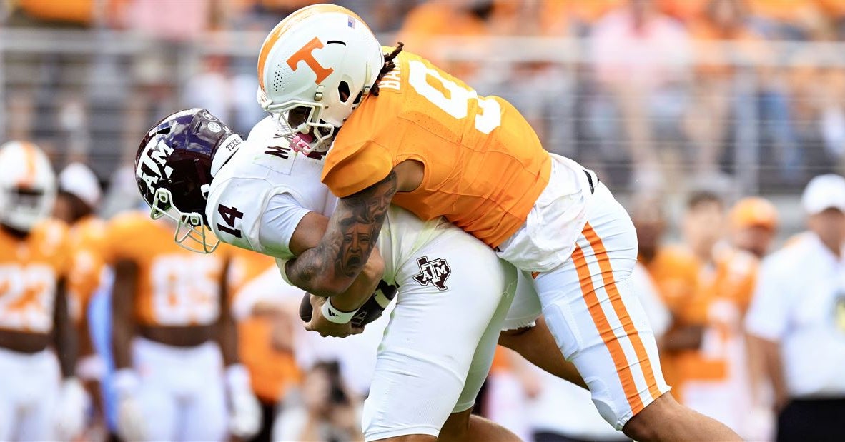 Top available EDGE Tyler Baron set to visit Miami this weekend